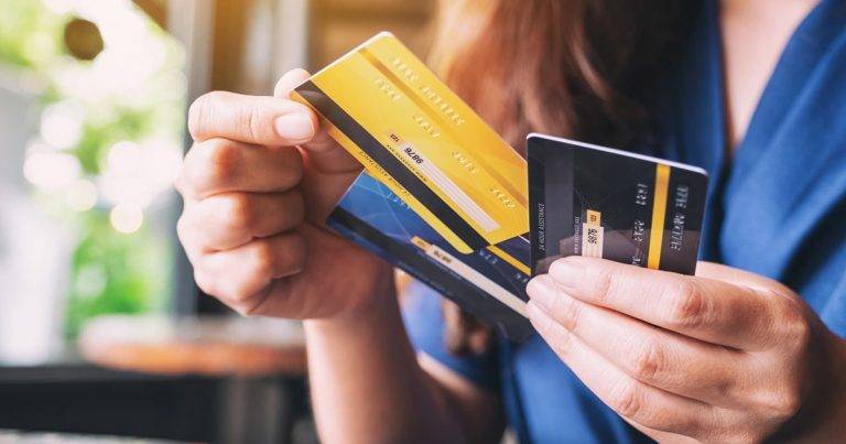 Prepaid Cards: Advantages & Disadvantages